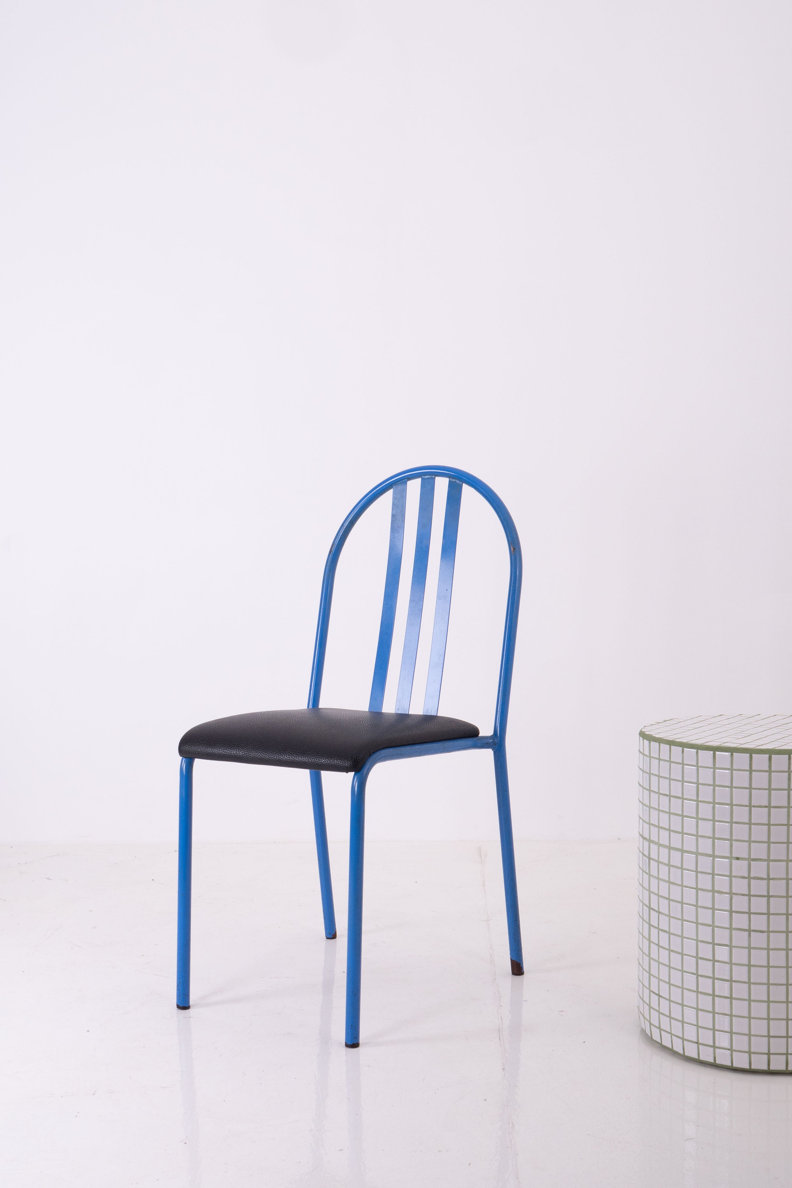 Blue Metal Stacking Dining Chair – everythingbutthedog