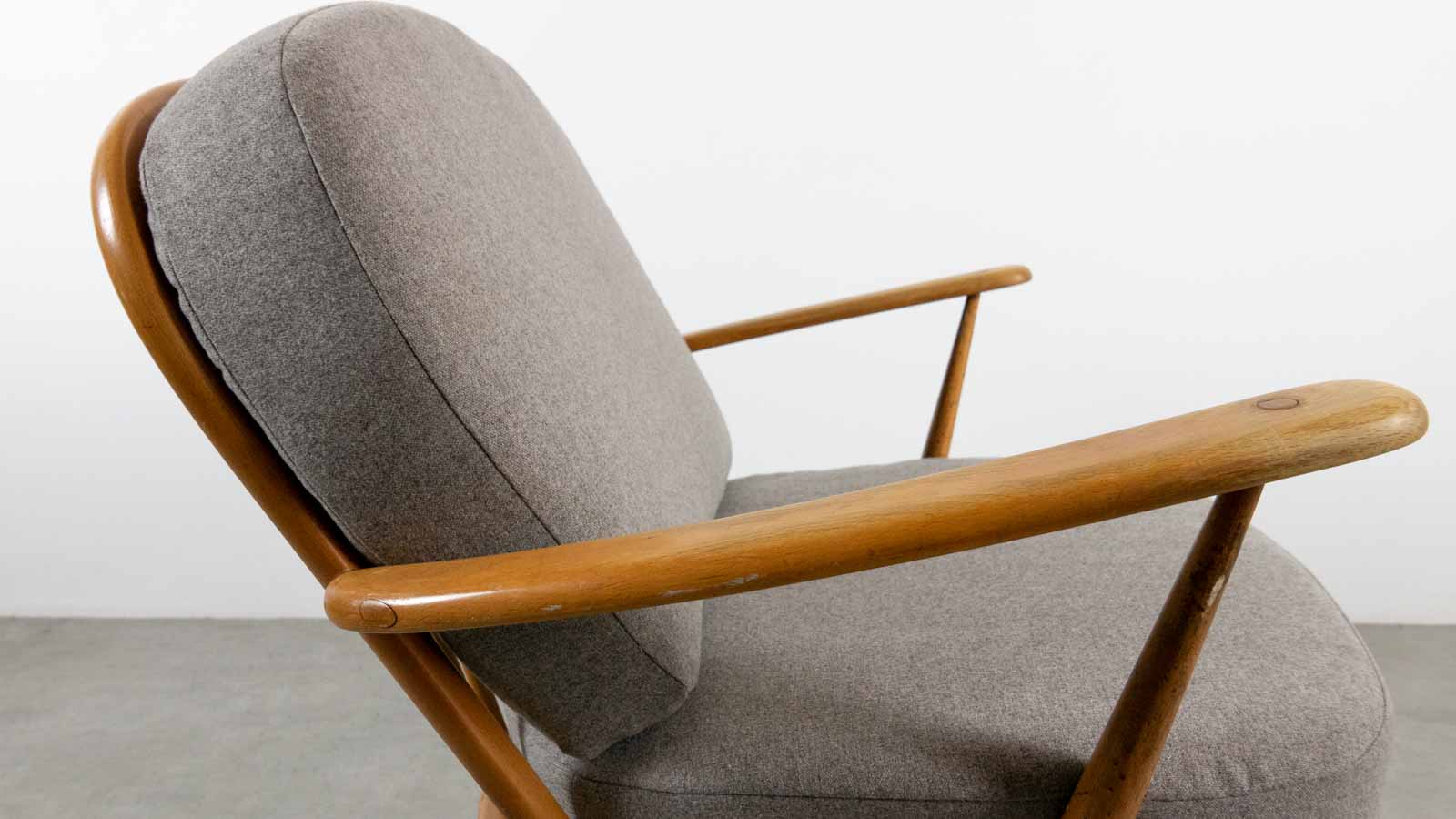 EBTD | Vintage Ercol 334 Armchair with Short Backrest – everythingbutthedog