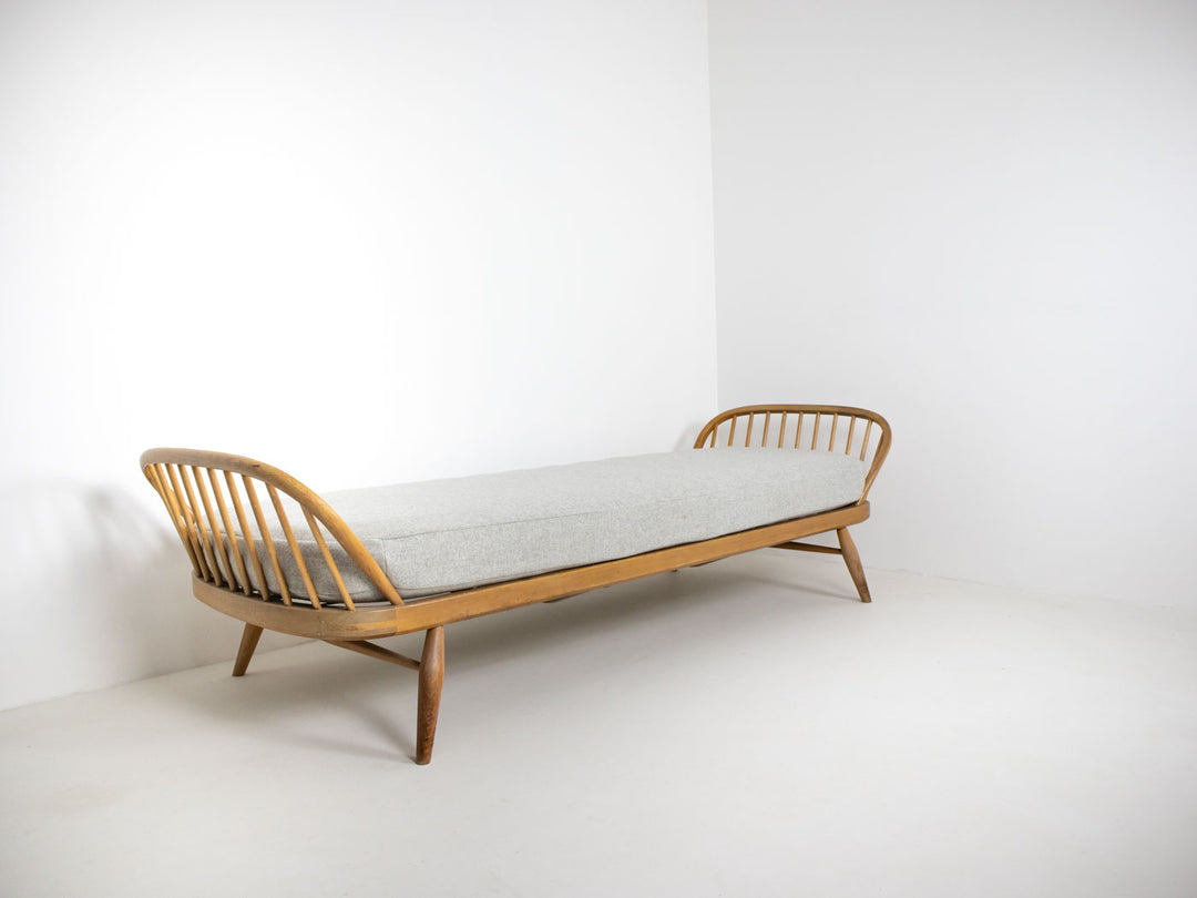 Vintage Ercol Studio Couch and Day Bed EBTD London everythingbutthedog